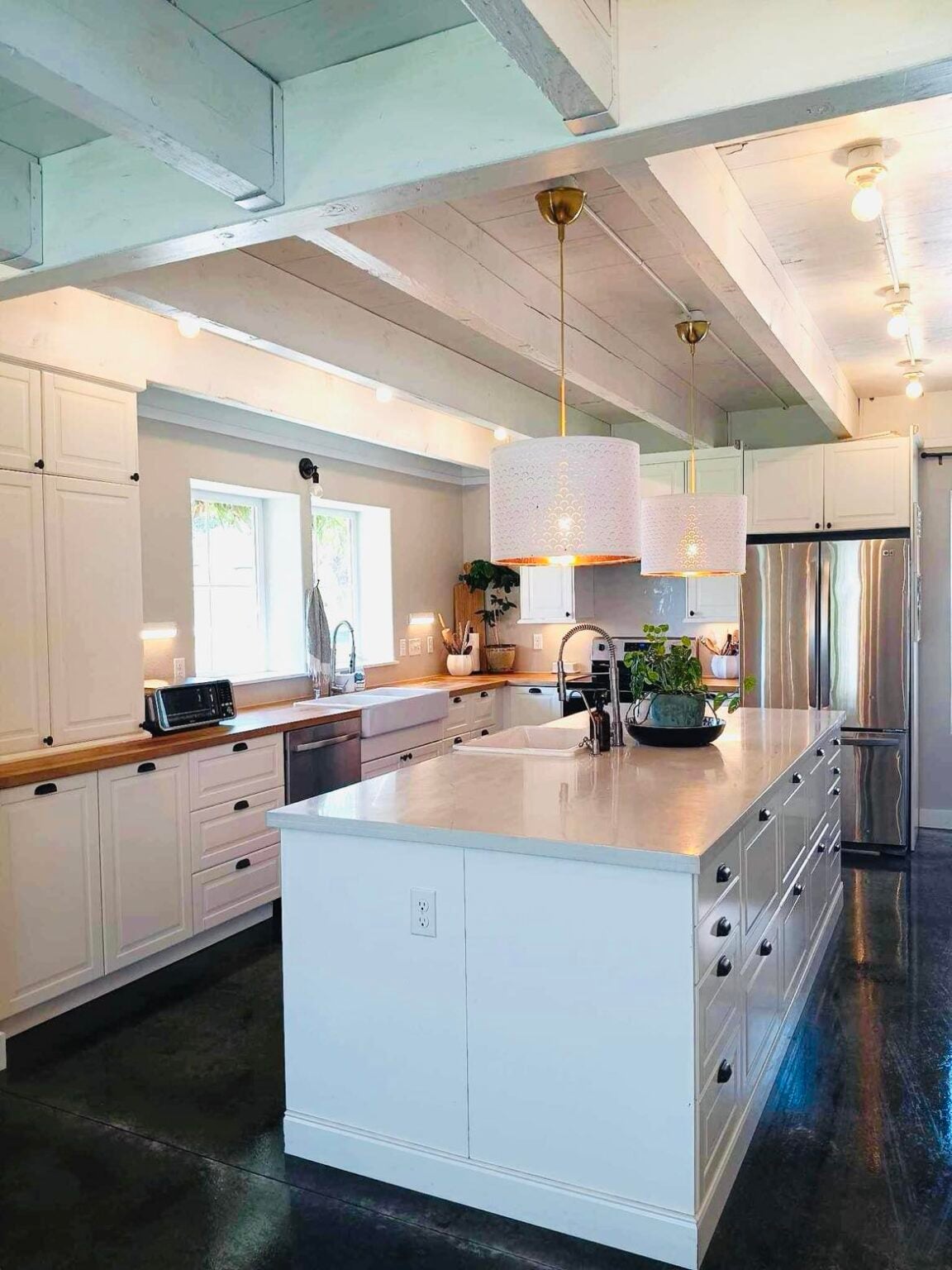 12 Lovely Kitchens With Butcher Block Countertops - House On Austin