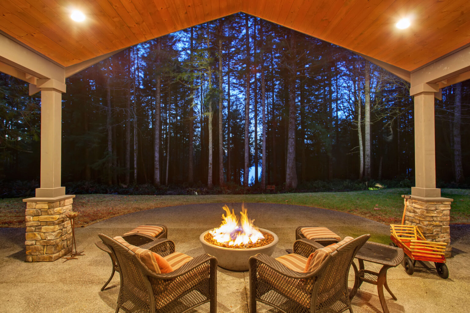 10 Beautiful Backyard Landscaping Ideas - House On Austin